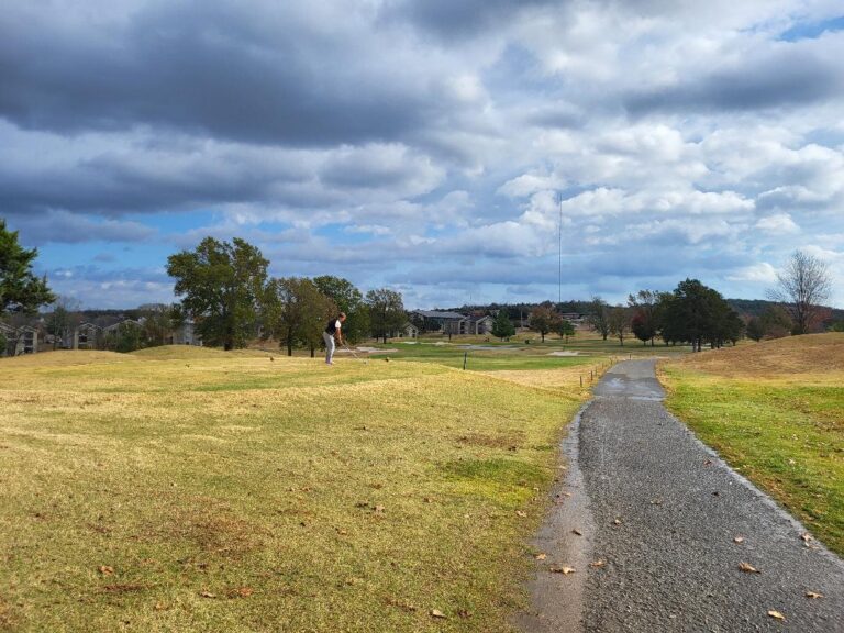 Holiday Hills Golf Club Review – 18 Holes and Counting!