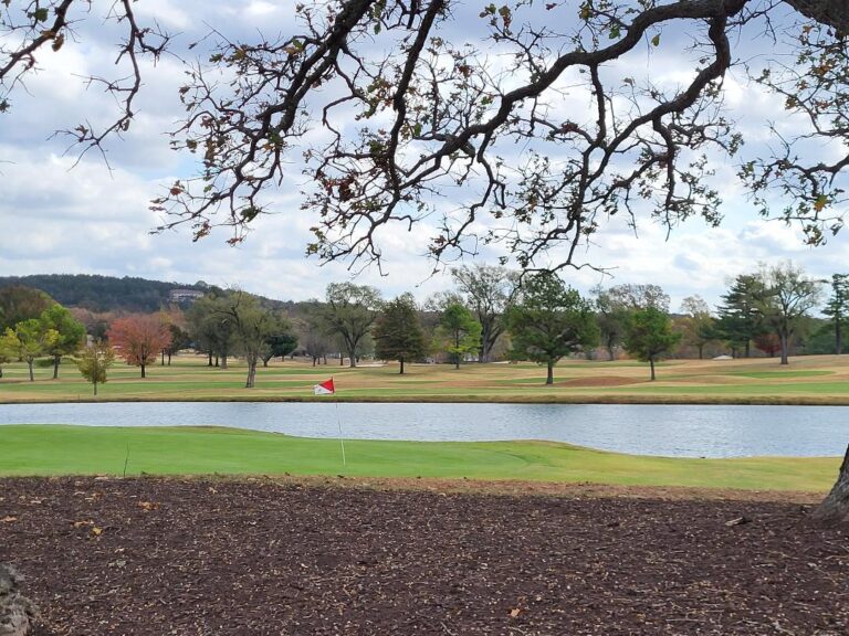 Holiday Hills Golf Club Review – 18 Holes and Counting!